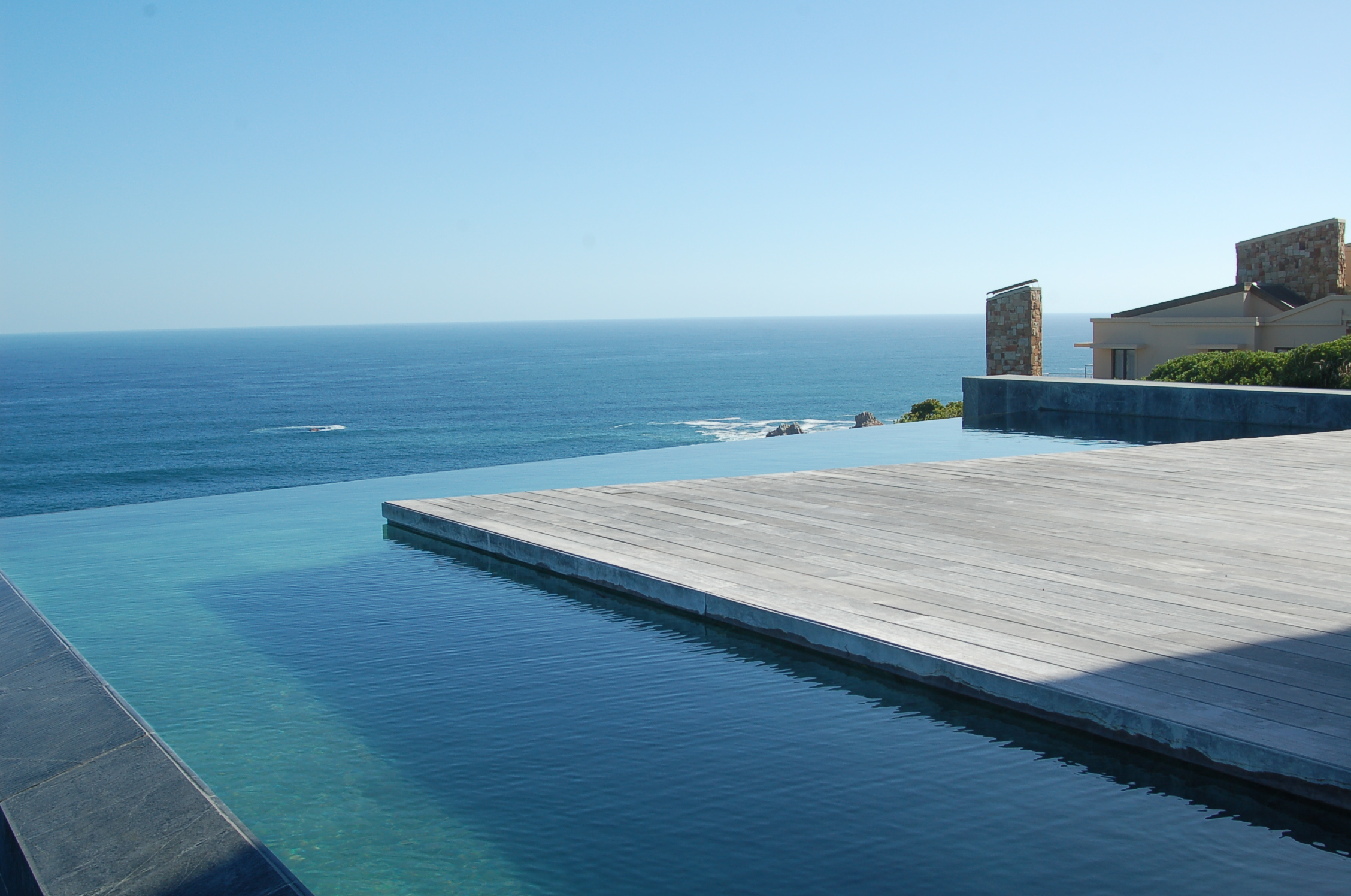 Island Pools - Infinity Pools