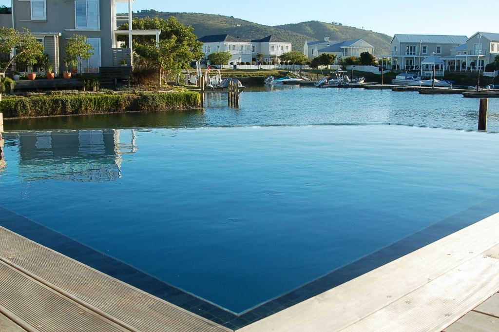 Island Pools - Infinity Pools
