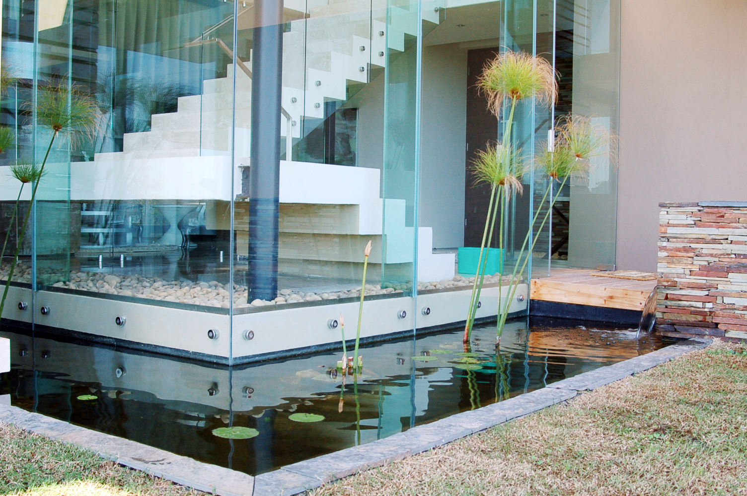 Island Pools - Water Features